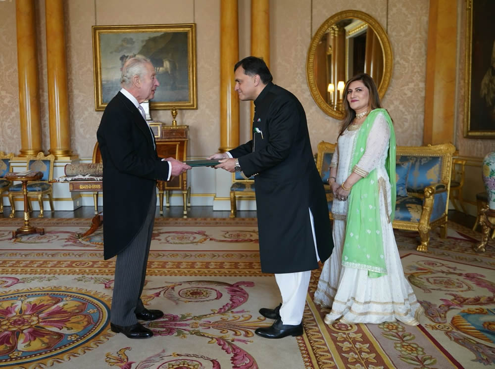 Pakistan High Commission - London - High Commissioner Dr. Mohammad ...